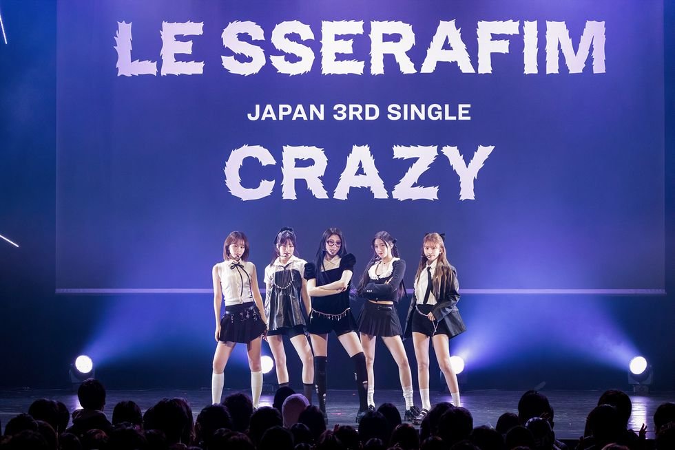 LE SSERAFIM 日本3rdシングル 'CRAZY'メディアショーケース オフィシャルレポート－ヴォーギングダンスと中毒性のあるEDM系 ...